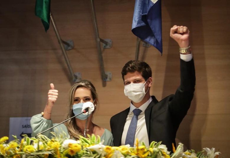 João Campos toma posse e agora é prefeito do Recife | Surubim News